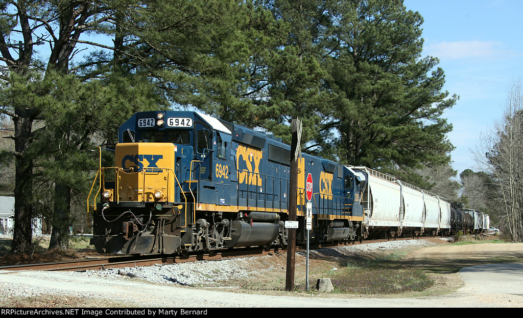 CSX 6942 and 2305 East of Town